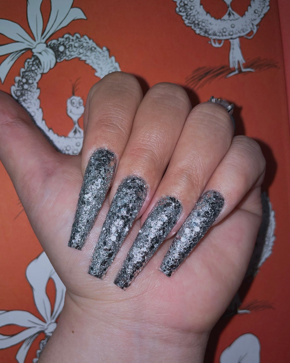 Tar Tinkers Tin – Pamper Nail Gallery