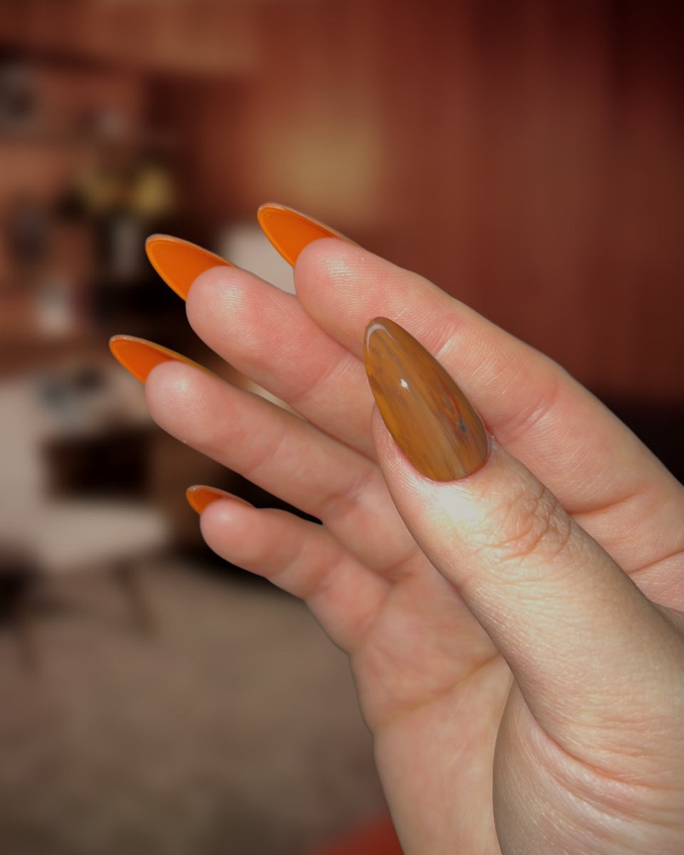 Cedar Woodgrain – Pamper Nail Gallery